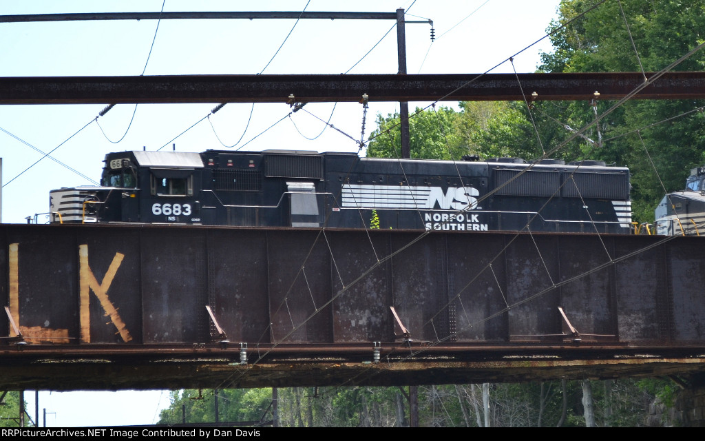 NS SD60 6683 in thoroughbred paint trails third out on 24K